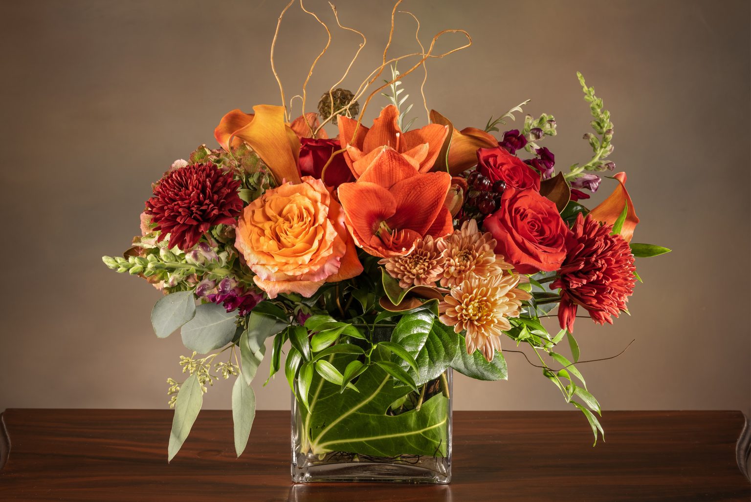 FAYE ELEGANT FALL COLOR FLOWER ARRANGEMENT - Robin Wood Flowers